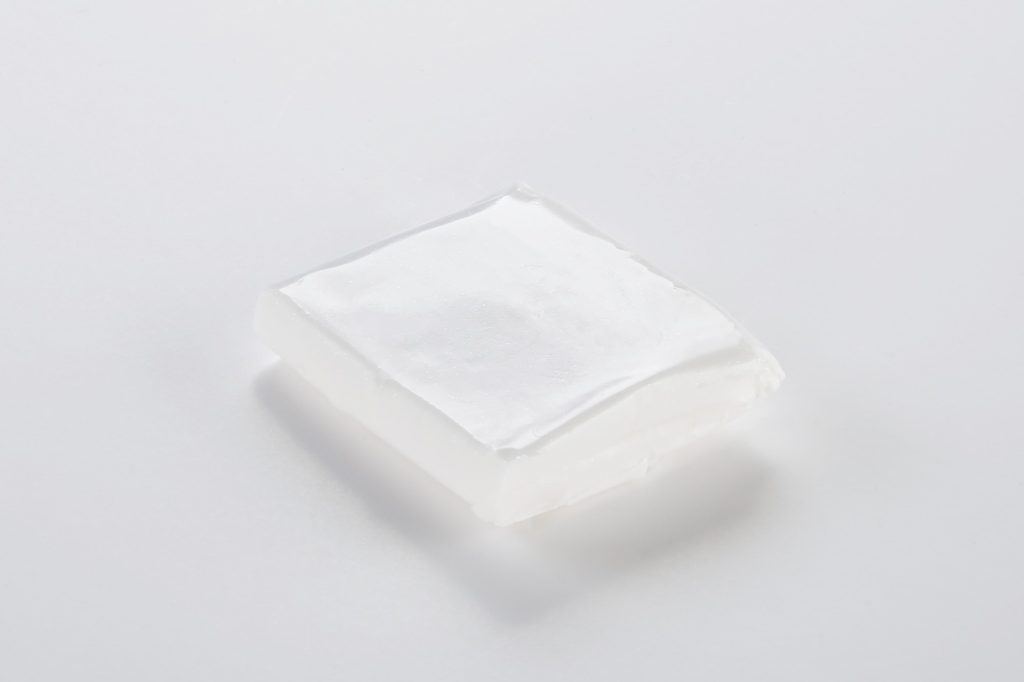 Cernit Polymer Clay - Translucent white glitter 56g | Cernit